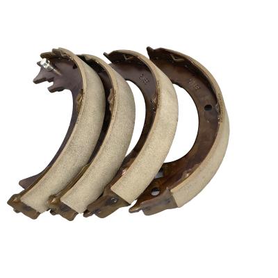 China Mitsubishi Pajero Montero Shogun V97V98 New Rear Wheel Handbrake Parking Brake Pad 4800A057 for sale