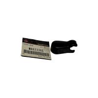 China High Quality Mitsubishi Pajero Montero V73V75V77 Body Parts Rear Wiper Arm Bracket Screw Decorative Cover MB623365 Wiper for sale