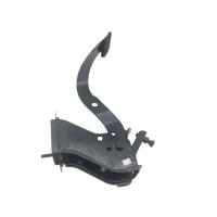 China Mitsubishi Pajero Montero V31 Glossy Manual Transmission Clutch Pedal Foot Pad 2003-2008 Vehicle Auto Brake Parts for sale
