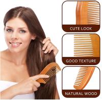 China Natural Handmade Wooden Comb Anti Static Green Sandalwood  Comb for sale