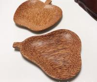 China Polygon Coconut Wooden Serving Plates Handcrafted Traditional Dinner Plate for sale