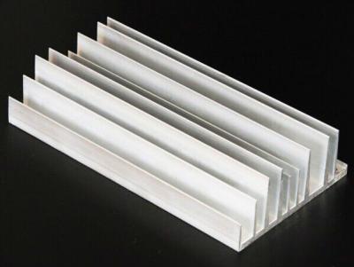 China High Power LED Aluminum Heatsink Extrusion Flat Polishing Surface Treatment for sale