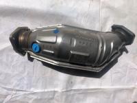 China Manufacturers Supply A61.8t Passat Suitable for B51.8t Audi A41.8t Three-Way Catalyst for sale