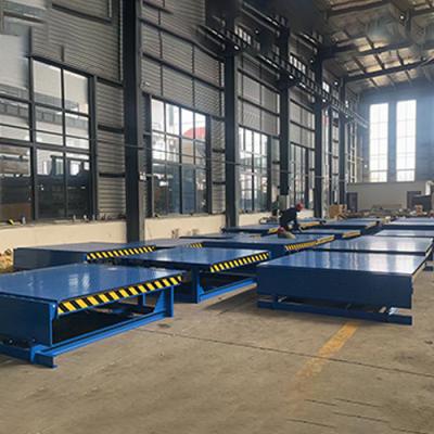 China Blue Truck Dock Leveler 380V Hydraulic Dock Leveler For Logistics / Distribution Centers for sale