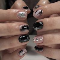 China Short Round Star Pattern Press On Nails With Pearl Rhinestone for sale