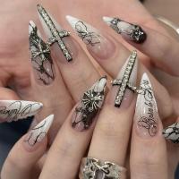 China Y2K Press On Nails Rhinestone 24Pcs Jeweled Press On Nails FDA Approval for sale