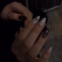 China Long Almond 24pcs Pattern Artifical Nails Y2K Easy To Apply for sale