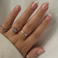 China Oval Nude Pink Fake Nails French Tip Pattern False Nails Gentle Vintage for sale