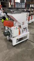 China No Dust Low Speed Plastic Crusher/teeth blade cutter Grinder/granulator supplier factory price agent needed for sale