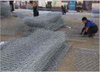 China PVC coated 4.0mm 120X150mm Gabion Box Retaining Wall for sale