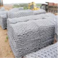 China Hexagonal Hole Hot Dipped Galvanized Gabion Stone Cage for sale