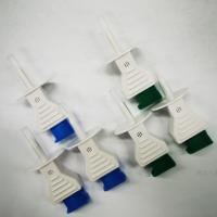 China Disposable IV Drug Transfer Spike with 15mm Needle, 25mm Casing and 3µm/5μm Air Vent Filter Options for Medical Use for sale