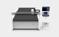 China Computer Controlled Oscillating Knife Cutting Machine 1600x2500mm with ±0.1mm Accuracy for Automotive Materials for sale