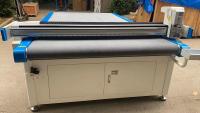 China Industrial CNC Car Mat & Seat Cover Cutting Machine 2000mm/s Speed 50mm Thickness with Oscillating Knife Technology for sale