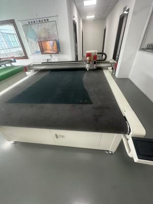 China Automotive Car Interior Mat Film Seat Cutting Machine with 2 Projectors and 10-Layer Capacity for Multi-Material Processing for sale