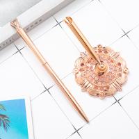 China Diamond Table Stand Swivel Ball Pen Hotel Reception Rose Gold Silver Table Ball Pen for sale