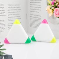 China Kids Cute Triangle Highlighter Pen 3 Color In 1 Brush Tip Fluorescent Marker Pen for sale
