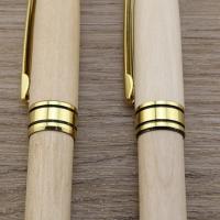 China Retro Maple Wood Signature Pen 0.5mm Metal Clip Business Roller Ball Pen for sale