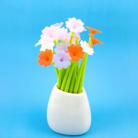 China Creative Flower Shape Neutral Pen Plastic 0.5mm Gel Pen for sale