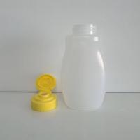 China 330ml HDPE Plastic Screw Cap Sauce Bottle Ketchup Squeeze Bottle with Silk Screen Printing for sale