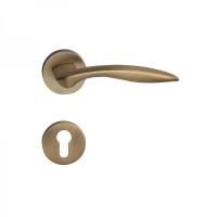 China Wing Door Knob Zinc Alloy  Lever Lock Door Handle Anti Corrosion for sale