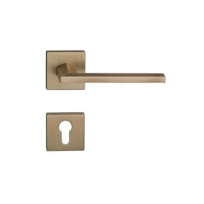 China Gallery Modern Lever Handle Door Knob Zinc Alloy Door Hardware for sale