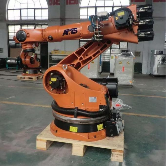 6 Axis KR 210 R2700-2 Kuka Robot Arm For Handling Robot And Palletizing Robot 1
