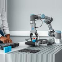 China Welding Robot Arm Cobot UR10e With Welding Torches Universal Robotic Arm For 6 Axis Welding Machine for sale