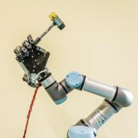 China Collaborative Robot With 6 Axis Robot Arm UR3 Packing Robot With Gripper Pick And Place Machine for sale