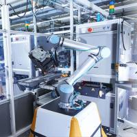 China Collaborative Robot UR16e Used For Locking Screw With 6 axis industrial robotic arm As Cobot for sale