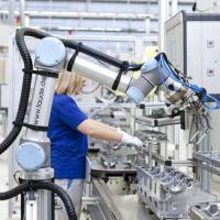 China Collaborative Robot UR16e Used For Locking Screw With 6 axis industrial robotic arm As Cobot for sale