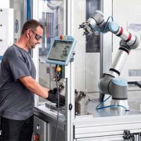 China Collaborative Robot UR16e Used For Locking Screw With 6 axis industrial robotic arm As Cobot for sale