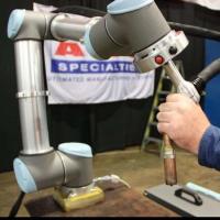 China Gluing Robot Of UR5e Cobot With 6 Axis Robotic Arm For The Auto Gluing As Collaborative Robot for sale