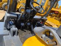 China Good Condition TCM 100 10 Ton Used Forklift with Original Paint and EPA Engine in Yellow for sale