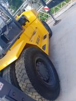 China Secondhand Pallet Lifting Truck Komatsu 200 20000 KG Weight and 2000mm Fork Length for sale