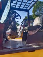 China Secondhand Pallet Lifting Truck Komatsu 200 20000 KG Weight and 2000mm Fork Length for sale