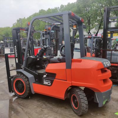 China 3000 KG Year 2023 TOYOTA Japan Made FDZN30 3 TON Forklift Diesel Pallet Lifting Truck for sale