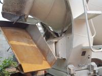 China Used Howo 25ton Concrete Mixer Truck with 10CBM Capacity and Unique Selling Point for sale