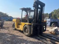 China Heavy Equipment KOMATSU Forklift FD160 with 16ton Capacity in Excellent Working Condition for sale
