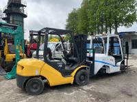 China Best-Service Diesel Forklift for Farms Komatsu 30 Good-Condition Transporting Equipment for sale