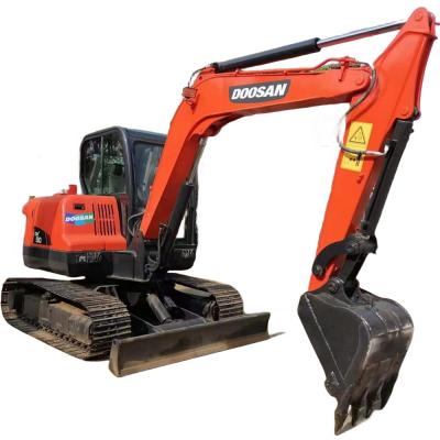 China Used DX60 Mini Excavator with Good Condition and Original Hydraulic Pump in Shanghai for sale