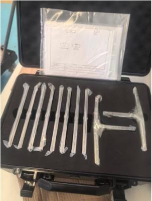 China 25 Defects Magnetic Particle/DYE Penetrant Standard Testing Kit MT/PT KIT for sale