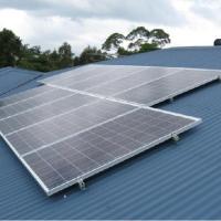 China Reliable Structure Metal Roof Solar Mounting Systems With Simple Short Rails for sale