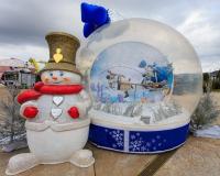 China Custom Inflatable Snow Globe 5m Diameter Christmas Decoration for Party Events Advertising for sale