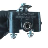 China DZ15221440234 Truck Cab Parts Right Front Height Control Valve For X3000 M3000 H3000 for sale