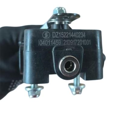 China DZ15221440234 Truck Cab Parts Right Front Height Control Valve For X3000 M3000 H3000 for sale