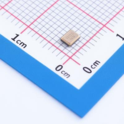 China Seam Sealed 8D Series Crystal Resonator CHANGXING ELECTRONICS 8DSC135G0012L 13.56MHz AT Cut Frequency Stability for sale