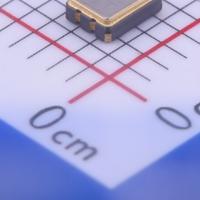 China High Precision Oscillator HELE SSW32768KF3CHC-IT Operating at 32.768KHz for Electronic Systems for sale