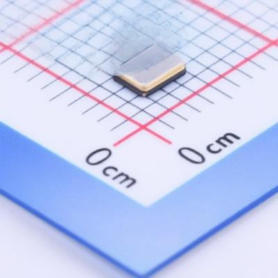 China Pb free frequency control quartz crystal HELE X3S016000DC1H-U 16 MHz frequency tolerance 20 ppm RoHS compliant for sale