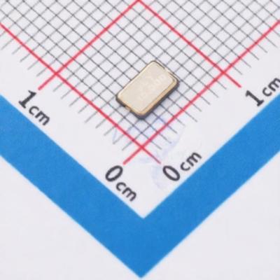 China Small SMD crystal units JLYE Y503210MLCC2S ideal for in smart phones and compact portable electronics for sale